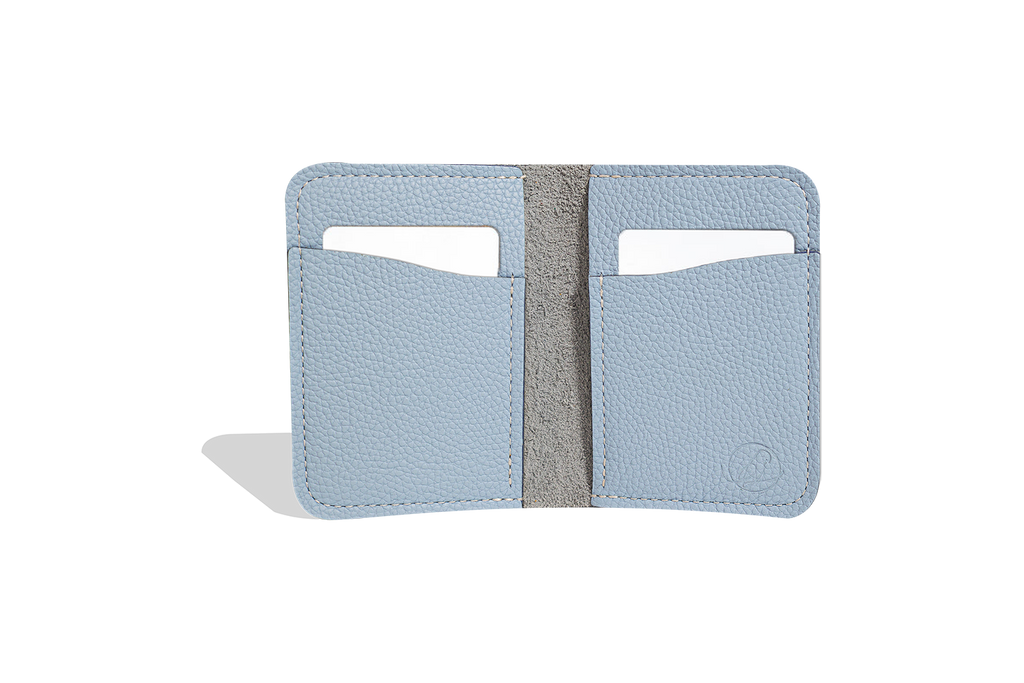Simple Vertical Wallet | Baby Blue Grain – Iguaca